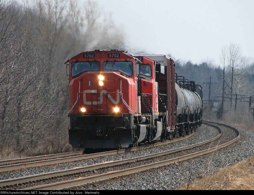 CN 5702 at Mile 260 Kingston Sub.